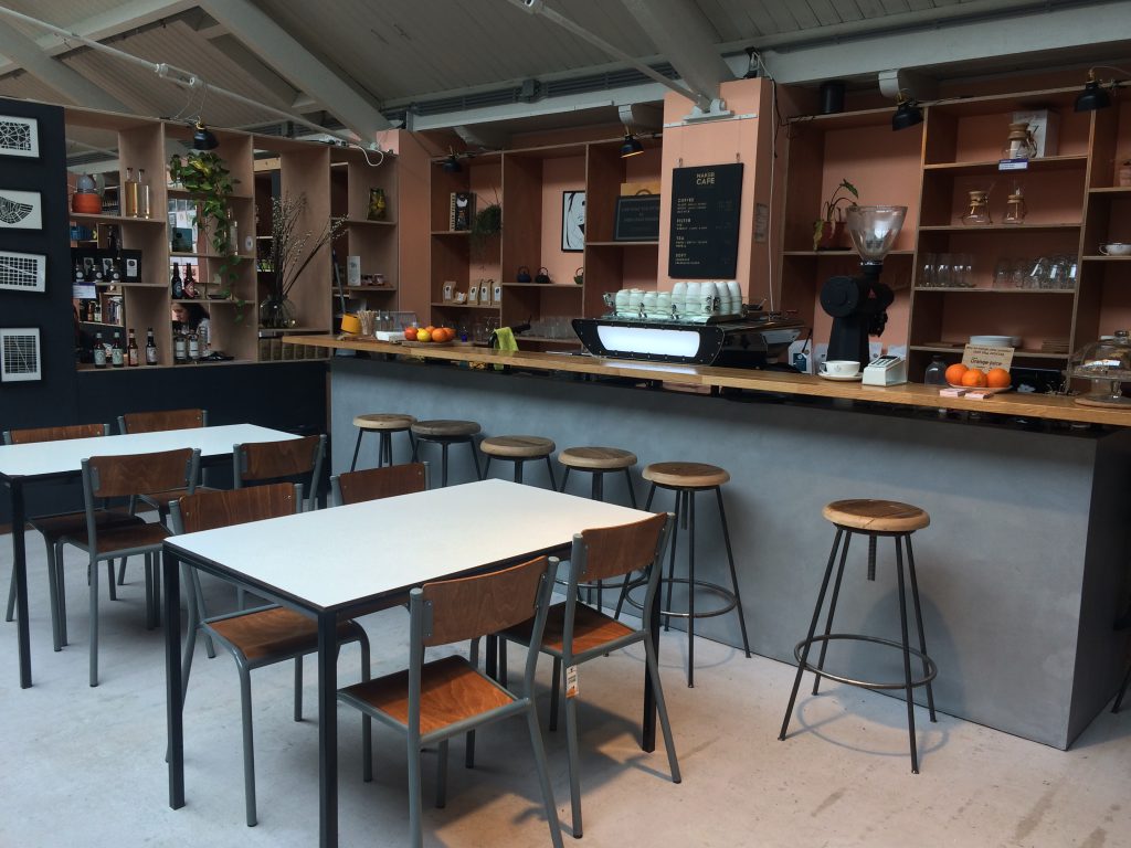 Onbeperkt koffieleuten bij The Maker Cafe - Eten & Drinken - De Westkrant