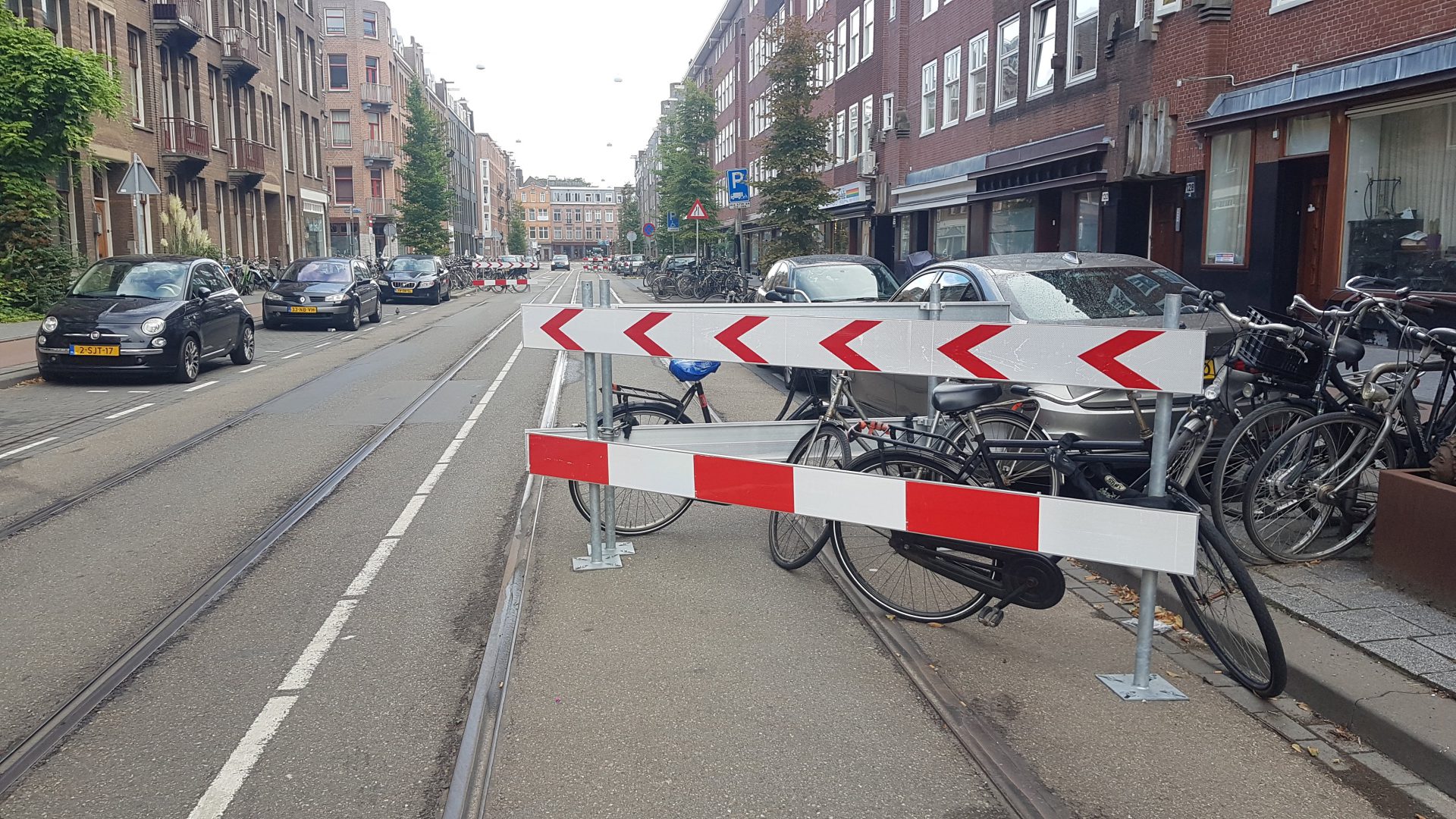 Helft hekjes weg uit Witte de Withstraat - De Baarsjes - De Westkrant