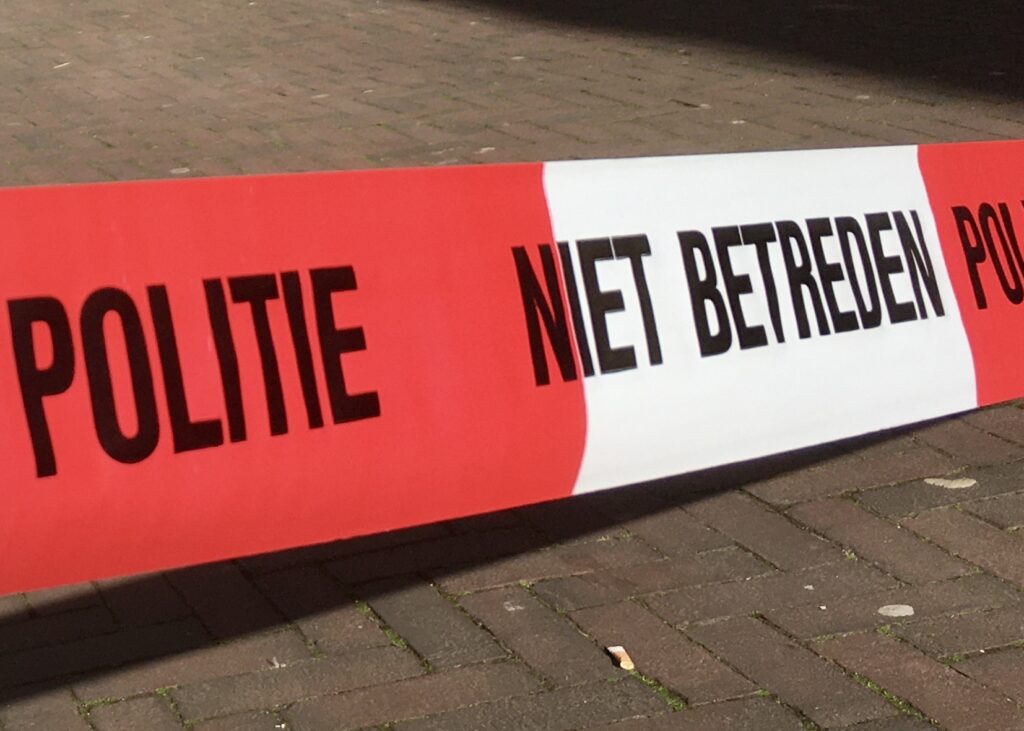 Vrouw (80) dood aangetroffen thuis, politie houdt rekening met misdrijf - Nieuws - De Westkrant