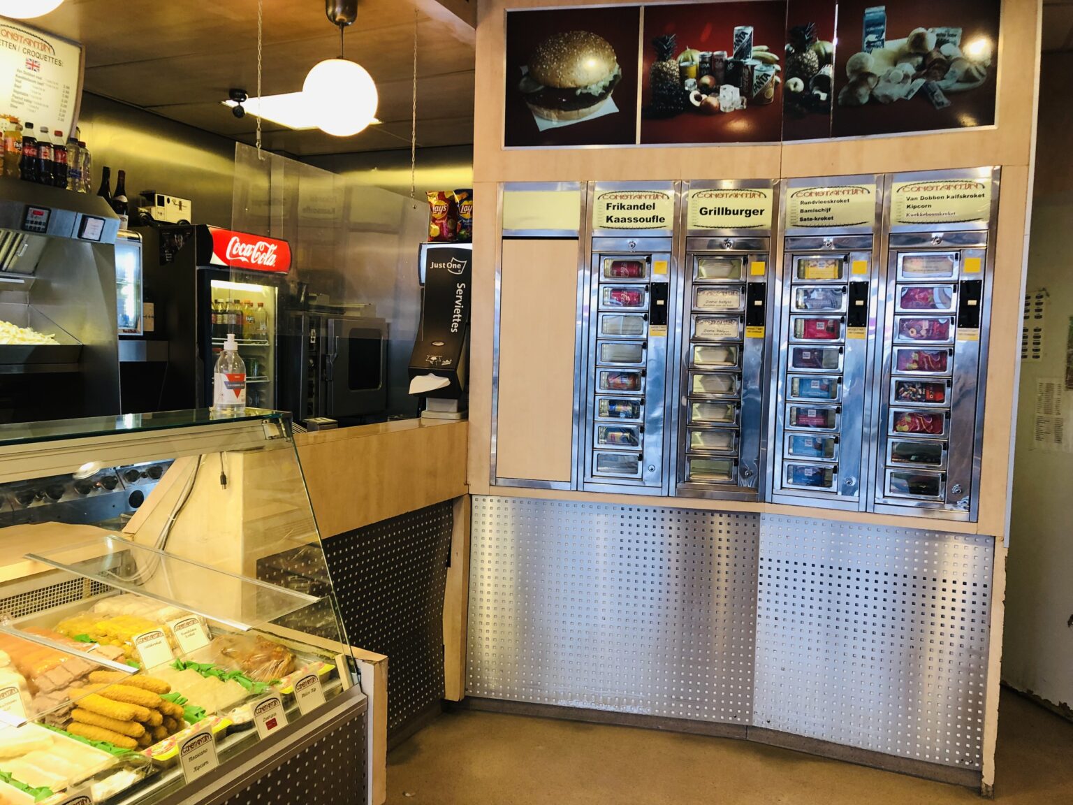 Waar je in West de lekkerste snacks uit de muur trekt - Nieuws - De ...
