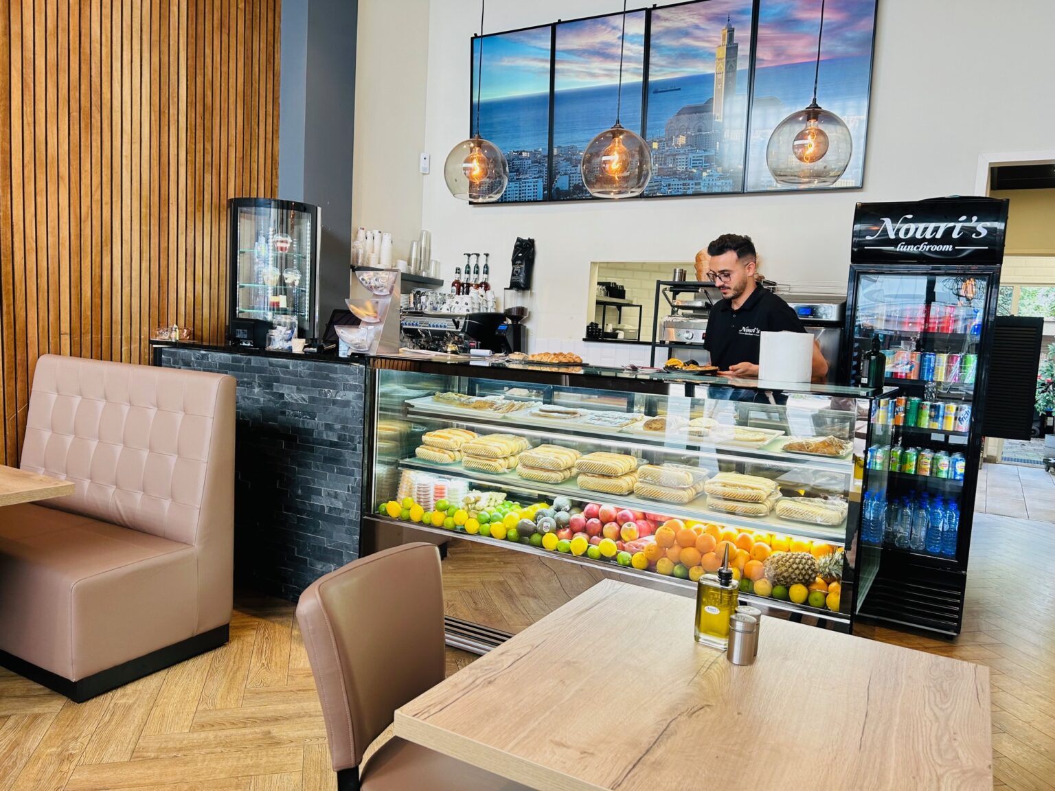 De nieuwste lunchroom van West is vernoemd naar Abdelhak Nouri - De ...